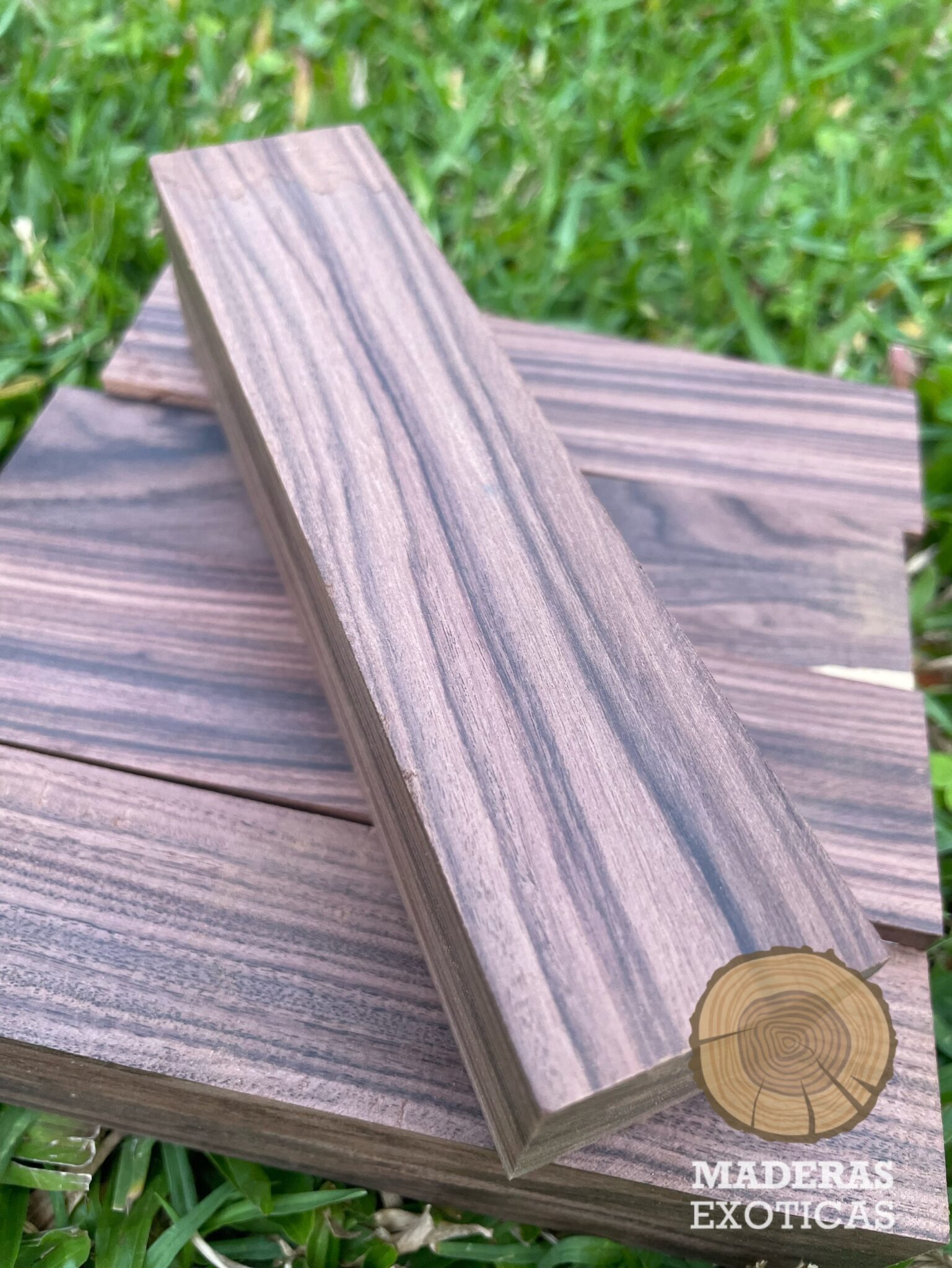 Tacos Pau Ferro chicos (14×3.5×3.5) Premium – Maderas Exóticas