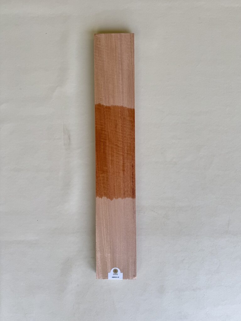 MANGO CEDRO MISIONERO FLAMEADO RADIAL - ABR25-01 - Maderas Exóticas
