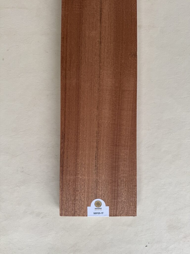 Mango Caoba africana radial bajo 1" (SEP25-17) - Maderas Exóticas